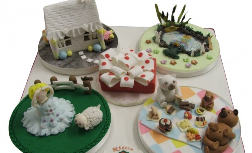 PME Professional SugarPaste Diploma - Cake School