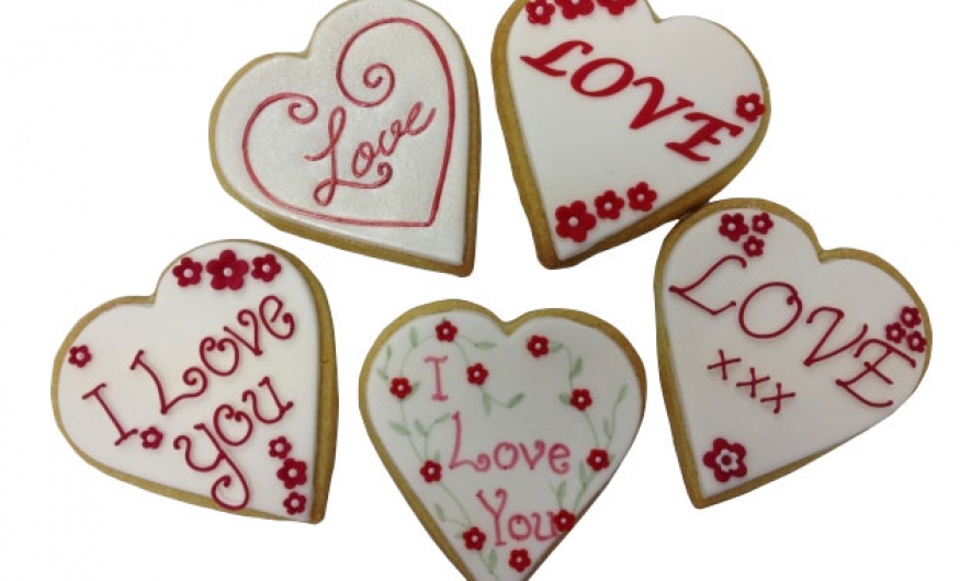 Writing in Icing - Cake School